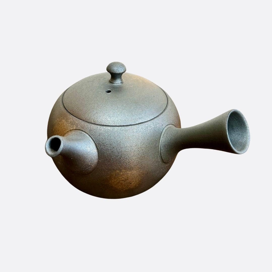 TOKUTA FUJITA - Tanka Dot Kyusu Teapot – LILIKU TEA